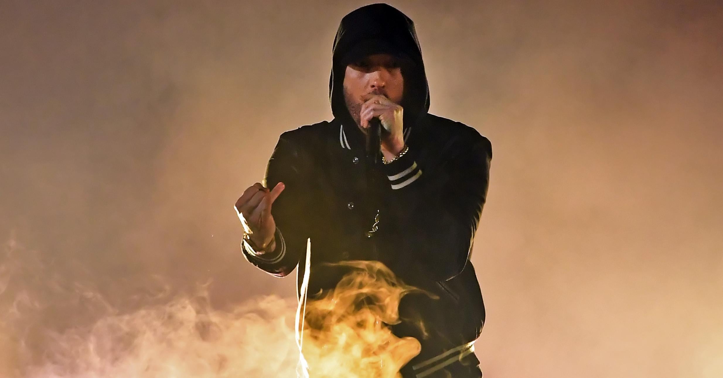 Eminem Burns Rival Rappers on Surprise Album 'Kamikaze' - Maxim