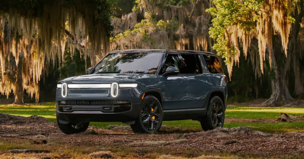 The Rivian R1S Dual AWD Is A Luxury Off-Road EV With Incredible Range ...