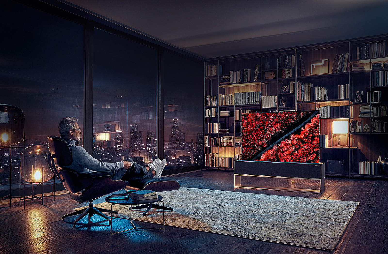 LG Unveils World's First Rollable TV, and You've Got to See It In ...