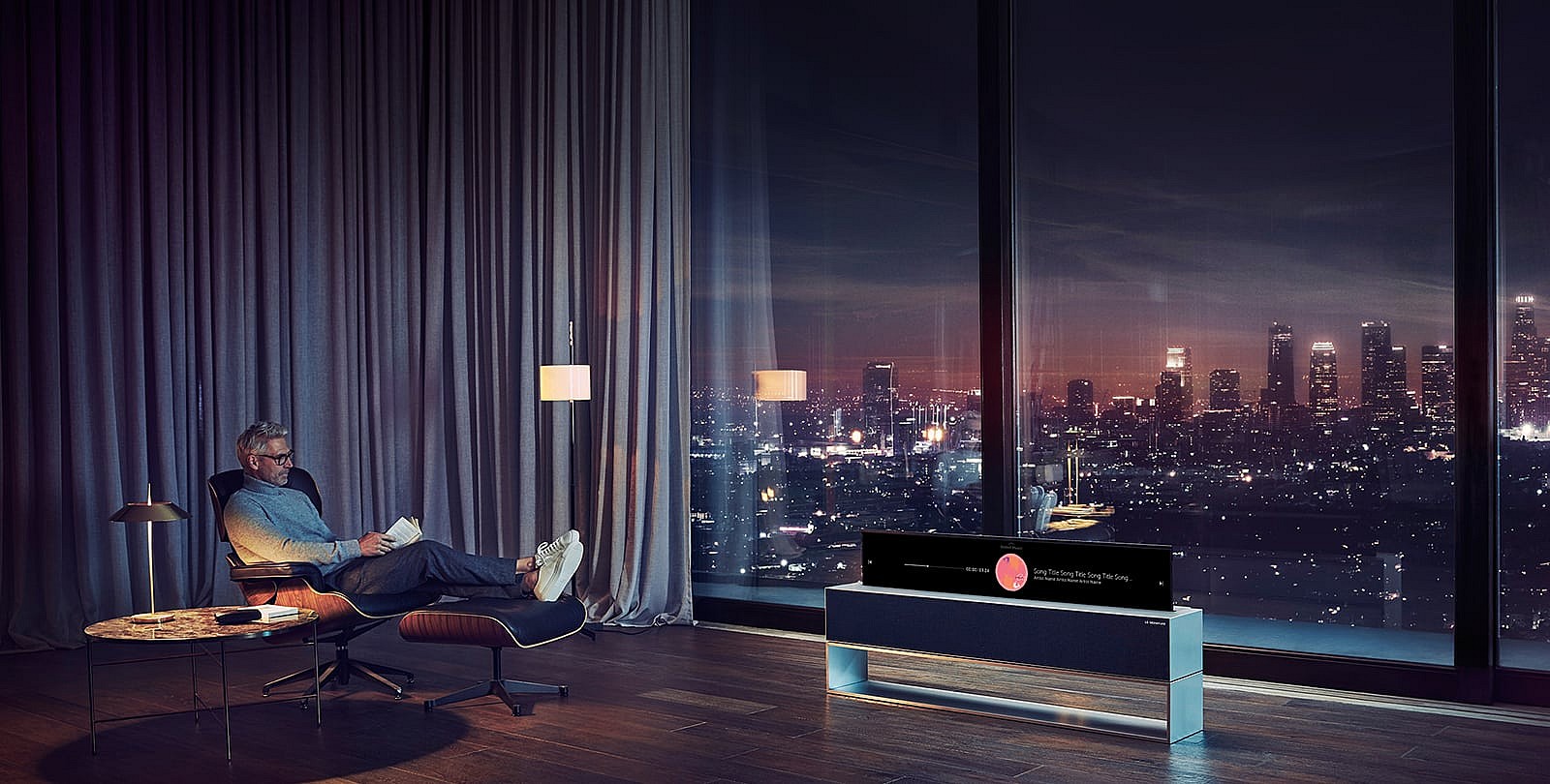 LG Unveils World's First Rollable TV, and You've Got to See It In ...