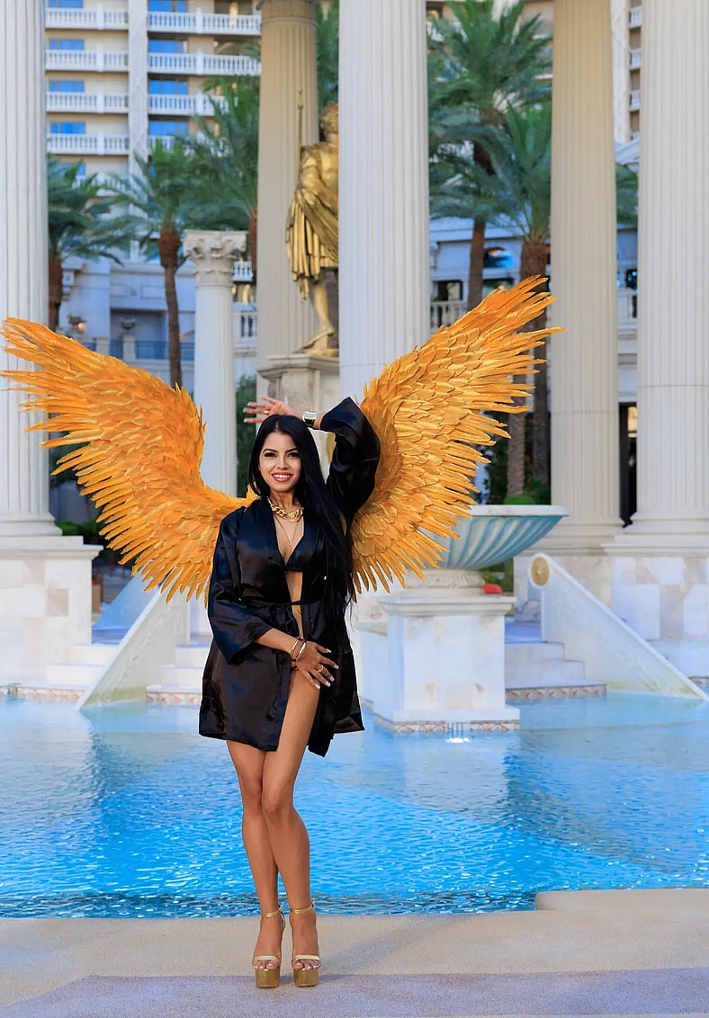 Maxim Cover Girl Competition Spotlight: Shannon Jones, Cindy Sterling ...