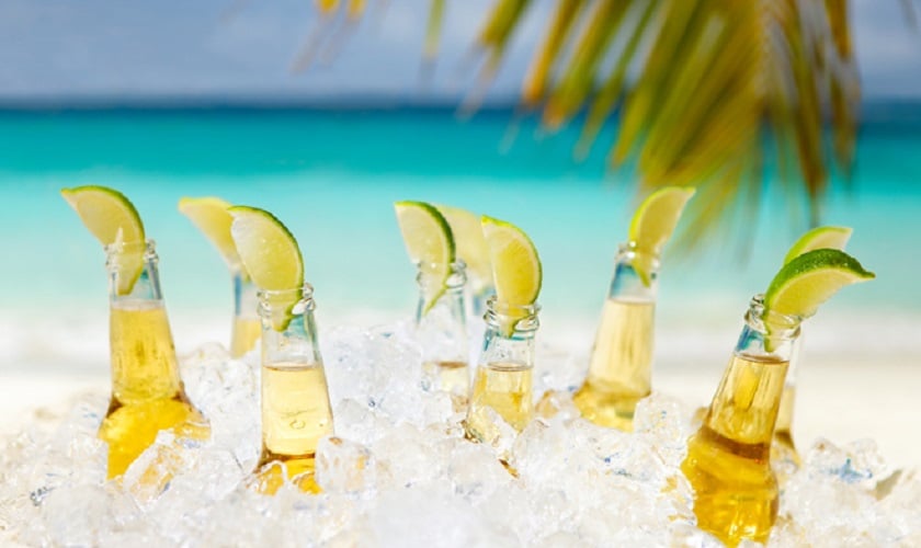 Heres Why You Should Think Twice Before Putting A Lime In Your Beer Maxim