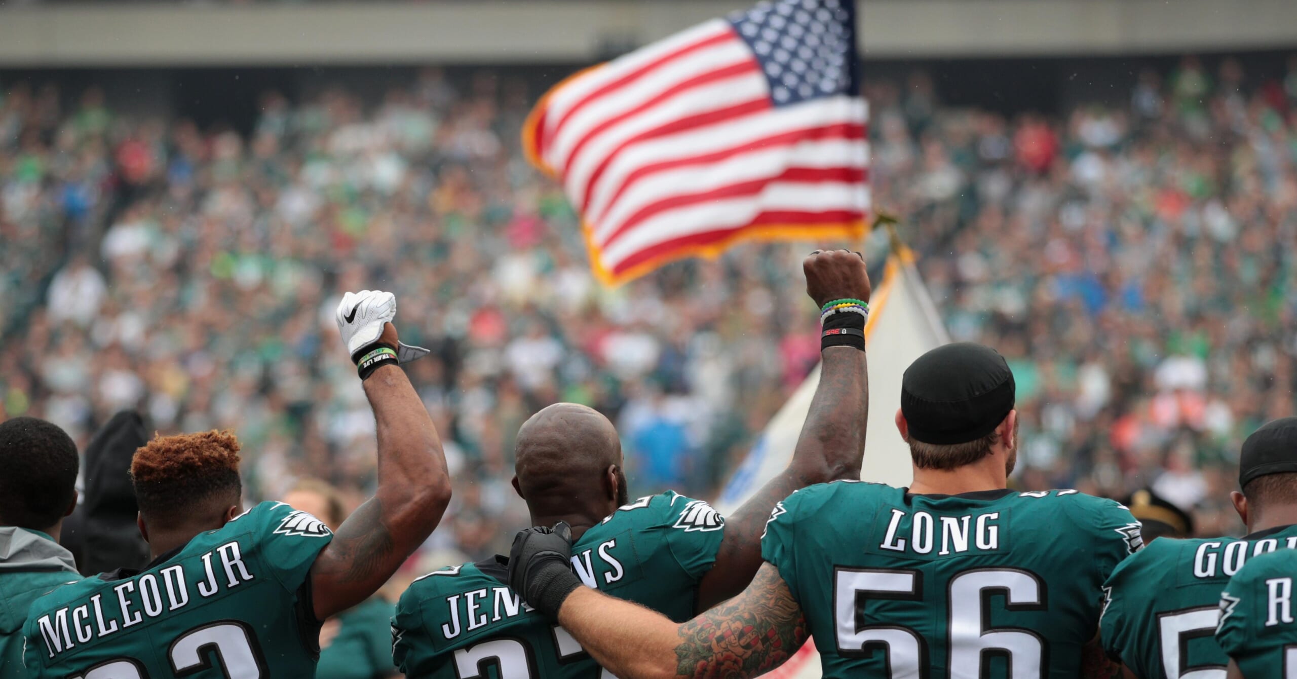 Reactions to the NFL's New National Anthem Policy Are Getting Heated on ...