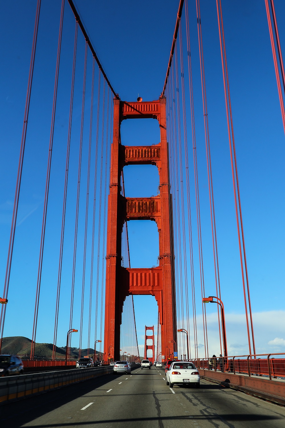 Golden Gate Bridge Pedestrians Mysteriously Attacked With Bizarre ...