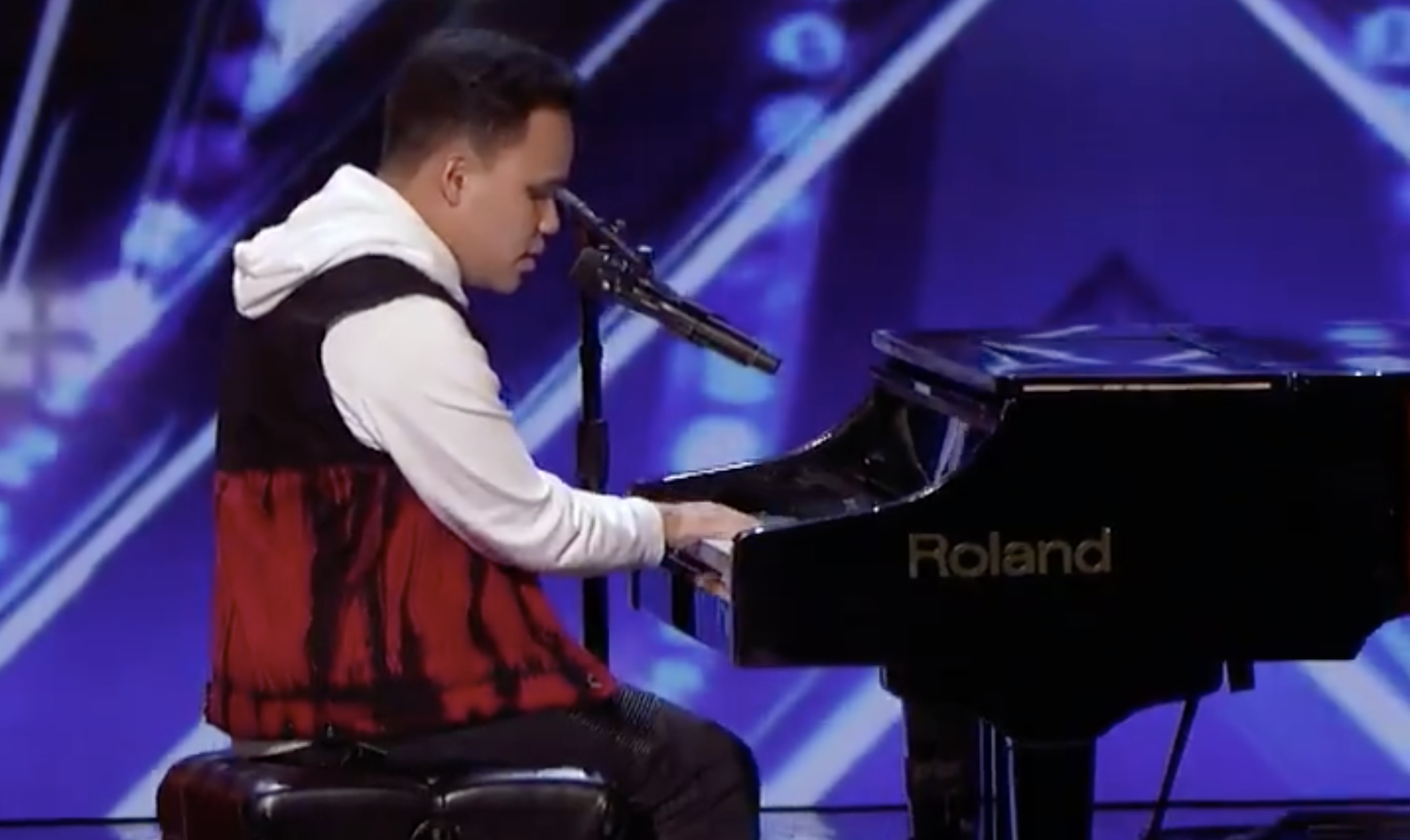 Blind and Autistic 'America's Got Talent' Singer Absolutely Stuns ...