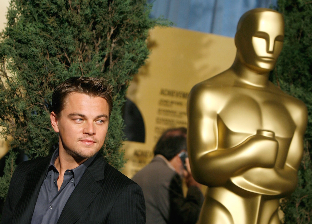Crazed Russian Fans Are Melting Gold and Silver To Make An Oscar For ...