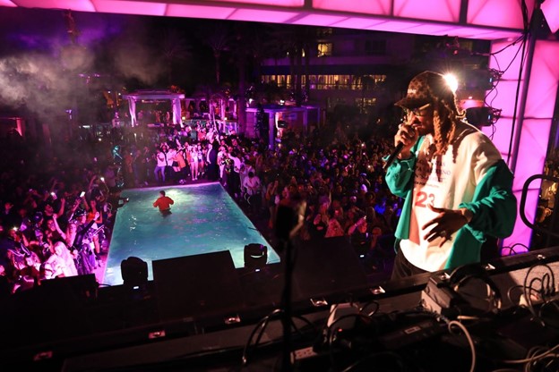 Inside the 2021 Maxim Halloween Parties in Los Angeles, Miami and ...