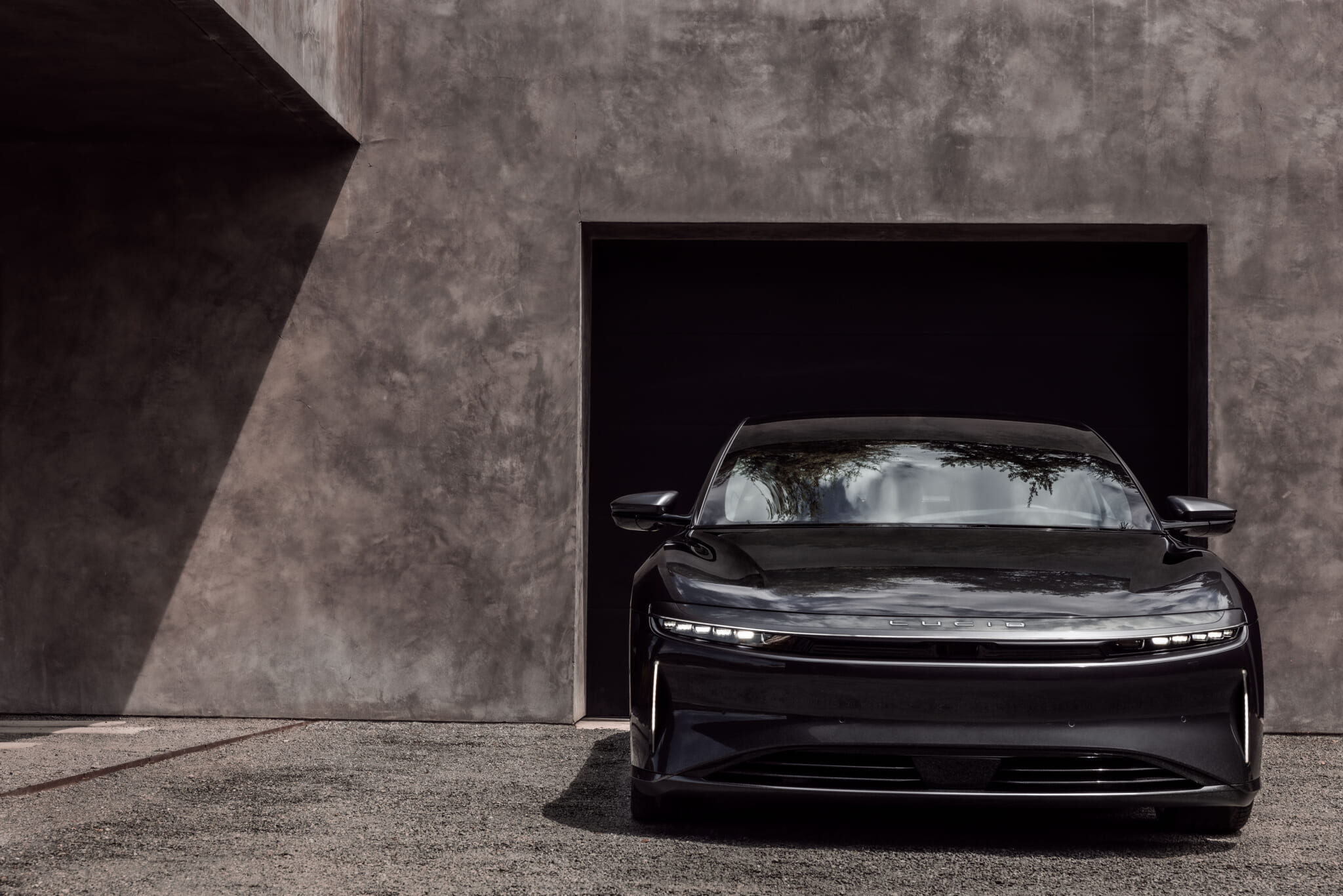 Lucid Motors Unveils 'Stealth Look' Edition Of 1,050-HP EV - Maxim
