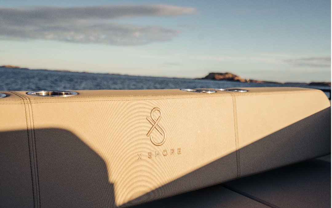 The X Shore 1 Electric Day Boat Is A Fast-Charging, Stylish Cruiser - Maxim