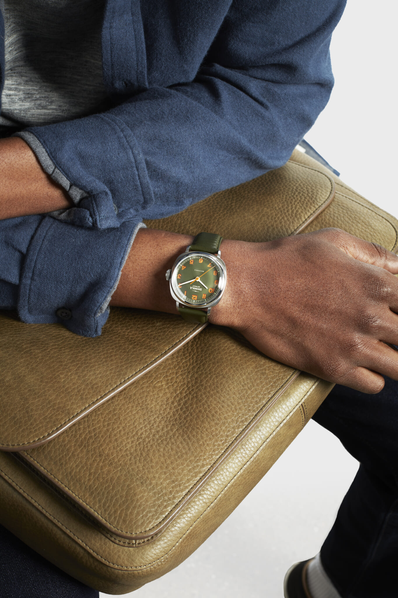 The Shinola Mechanic Is Detroit Watchmaker's First Manual Timepiece - Maxim