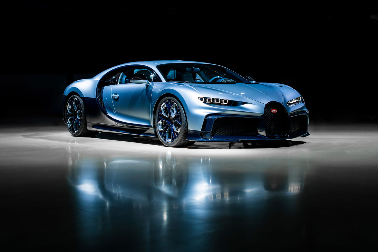 This Limited Edition Jacob & Co. Watch Takes Design Cues From Bugatti's ...