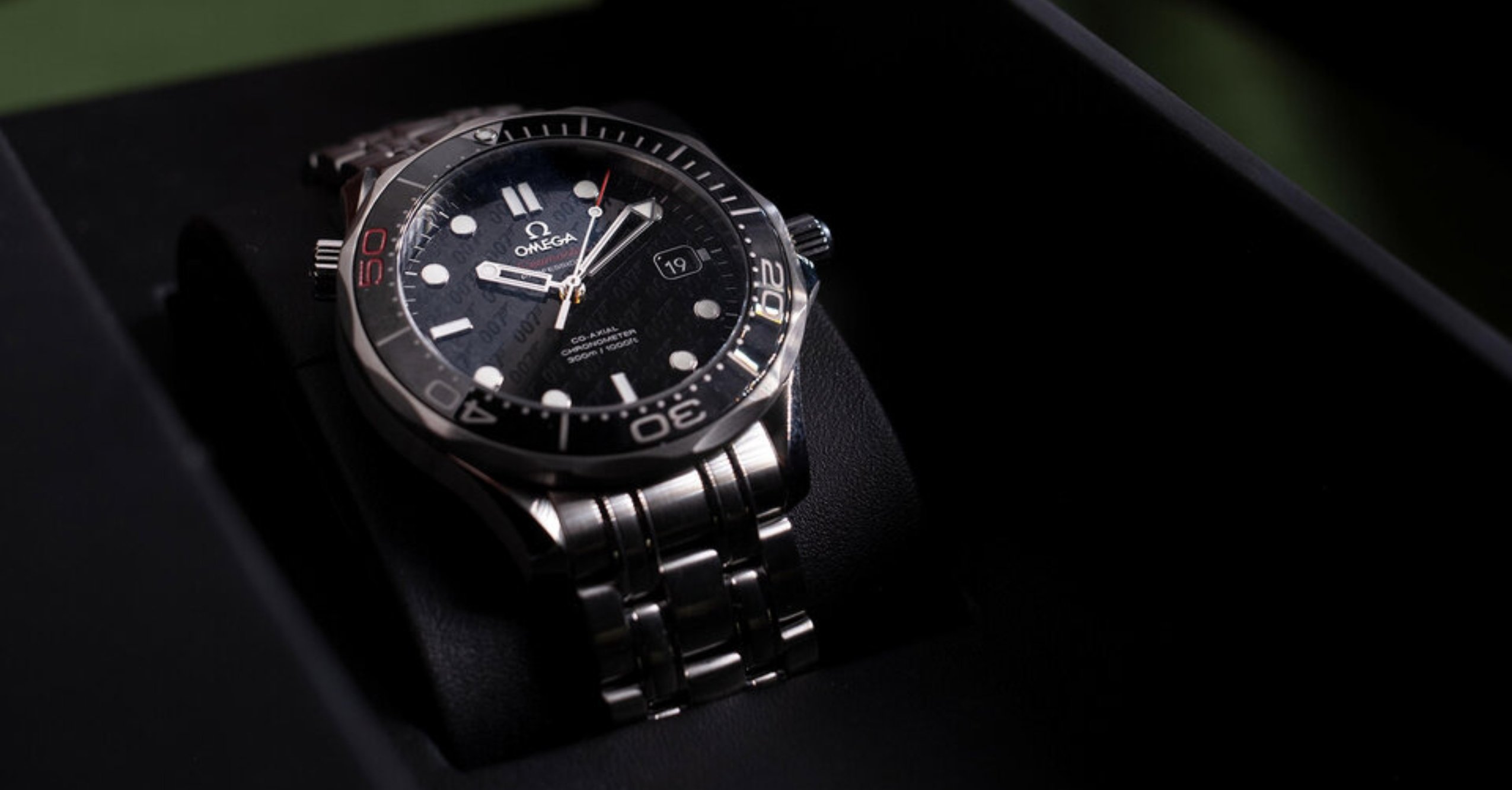 Roger Moore S Classic 007 Omega Seamaster Can Now Be Yours Maxim