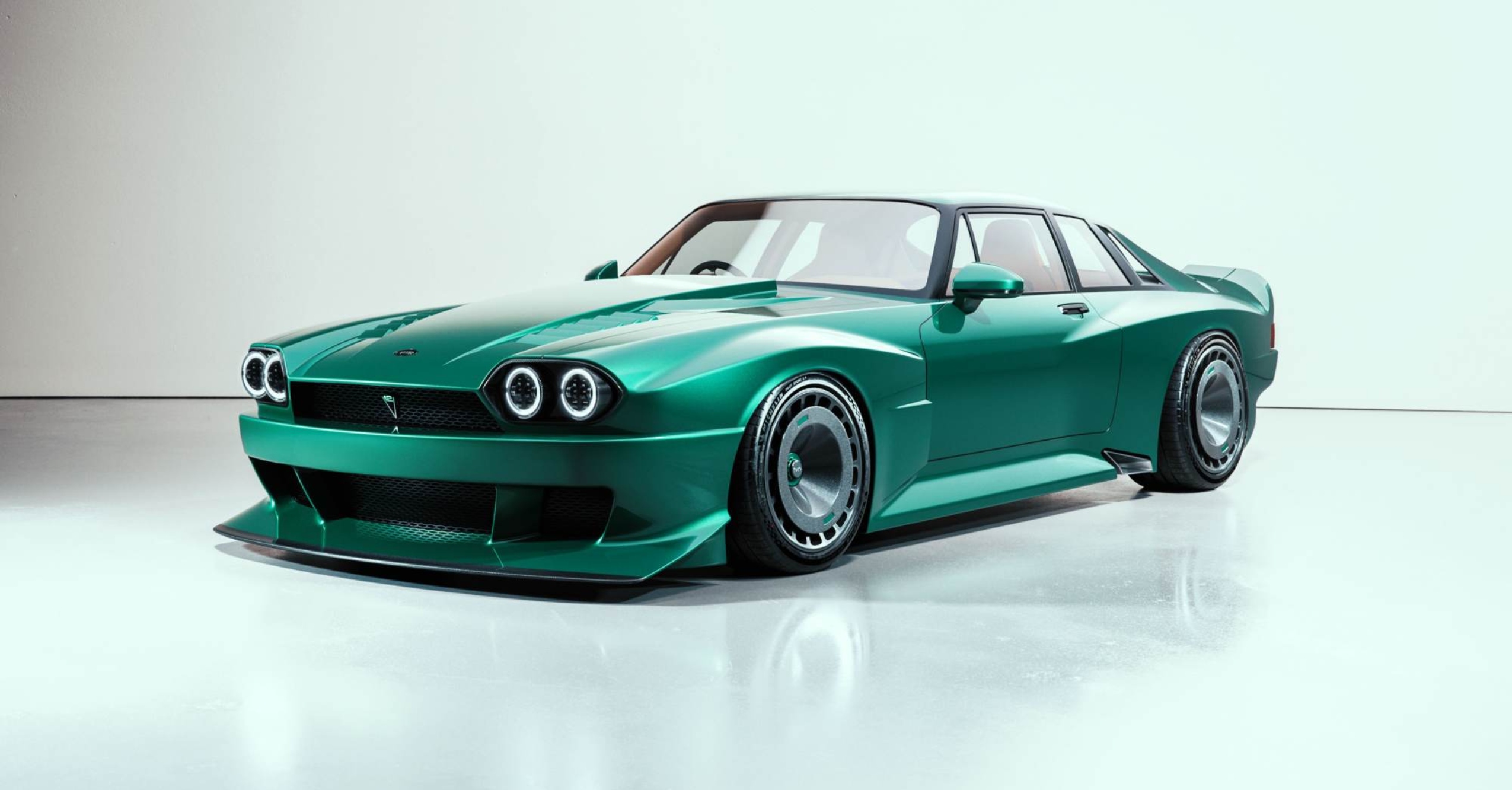 The Jaguar Xjs Gets A Supercharged V12 Revamp Maxim