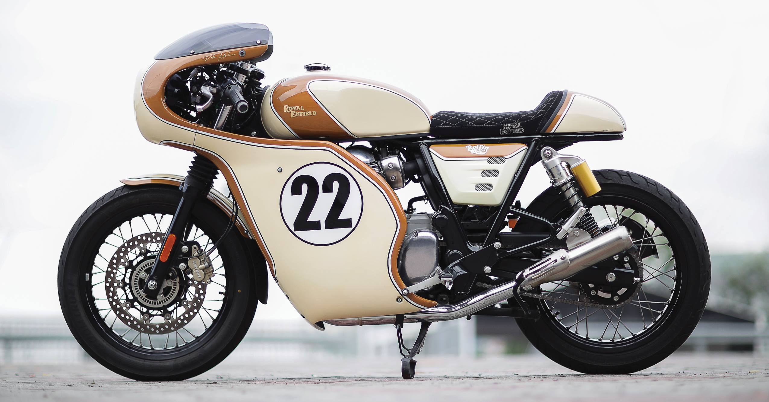 The Rollin Machine Interceptor Honors A Classic British Bike - Maxim